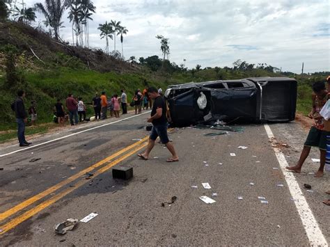 Caminhonete Capota Em Rodovia Do AC E Fere Candidato A Deputado