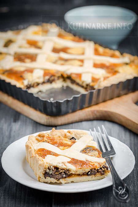 Tarta z grzybami Przepisy kulinarne ze zdjęciami