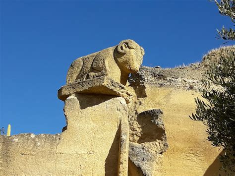 La vida práctica de Lola Bralo OSUNA EN EL CORAZÓN DE LA SIERRA SUR