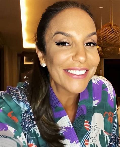 Ivete Sangalo se emociona após cantar o filho Você é gigante Jetss
