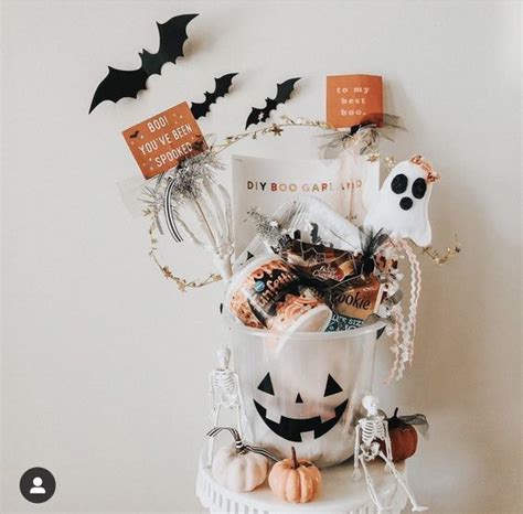 31 Neighborhood Boo Basket Ideas Lady Decluttered Halloween Themed