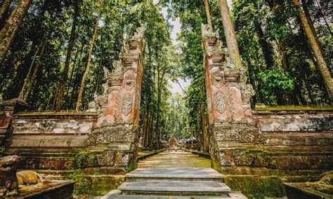 Gallery Ulun Danu Temple Nungnung Waterfall Small Group Tour Full Day