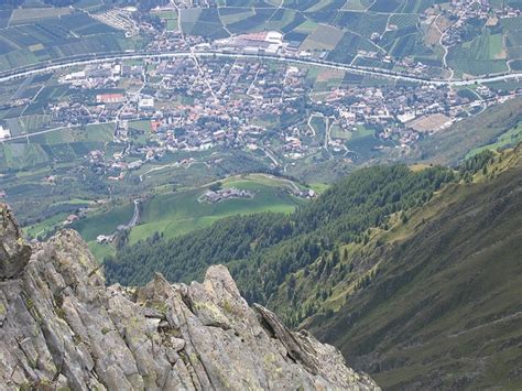Das Dorf Naturns In M H He Und Der Schnatzhof Hikr Org