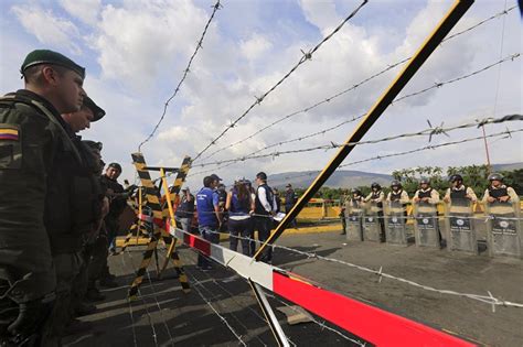 La Apertura De La Frontera Entre Colombia Y Venezuela Se Lleva A Cabo