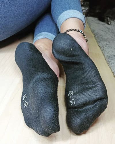 Socksandcreepshots Tumblr Tumbex