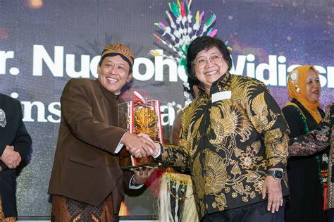 Peringatan HLH Sedunia 2023 KLHK Anugerahkan Penghargaan Kalpataru Dan