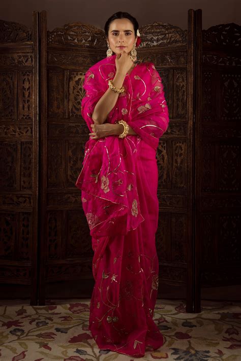 Buy Pink Organza Embroidered Floral V Neck Saree With Silk Blouse For