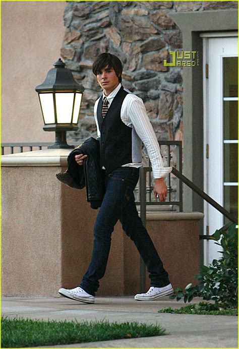 Zac Efron Is A Limo Lover Photo 748751 Photos Just Jared