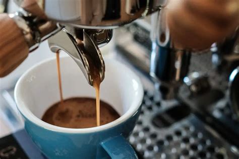 Coffee Machine Vs Coffee Maker How Are These Different Gear