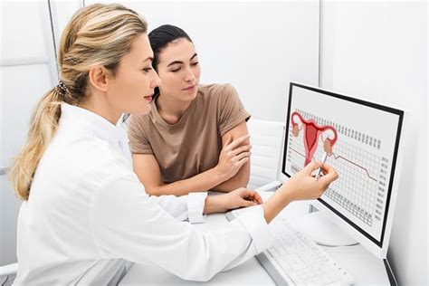 Corrimento marrom antes da menstruação 12 causas e o que fazer Tua