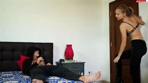 Stiefbruder Beim Wichsen Erwischt Und Durchgefickt Porn 9d Xhamster
