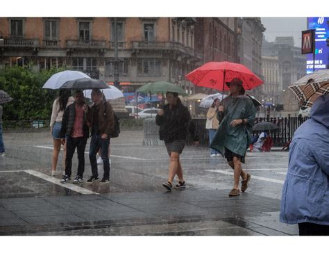 Maltempo A Milano Per Forti Piogge Chiuse Due Strade Archivi