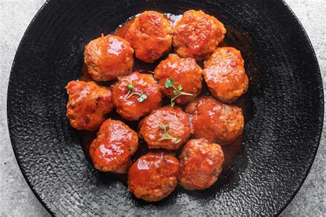 Klopsiki Albóndigas Delikatne mięsne kulki w oryginalnym sosie