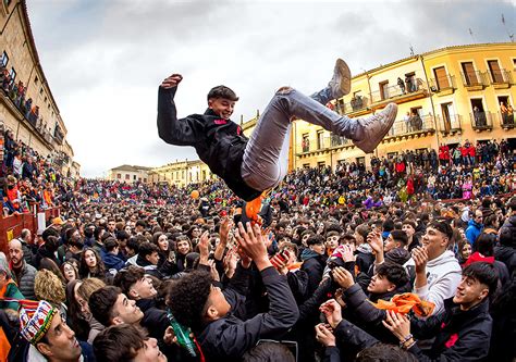 Ciudad Rodrigo Vibra Con El Carnaval Del Toro