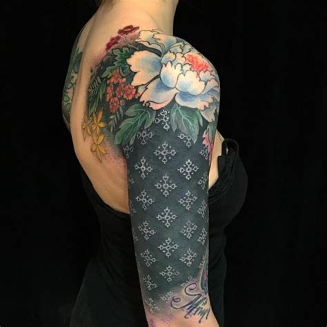 Ideas De Tatuajes De Flores En Diferentes Estilos Black White