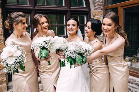 Comment Choisir Les Robes Des Demoiselles D Honneur Pour Un Mariage Au