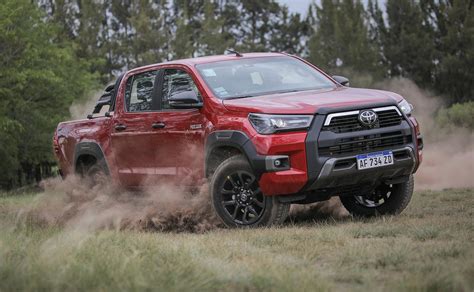 Toyota Hilux trae al mercado argentino actual su nueva versión