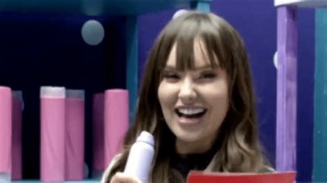 Mesmo dificuldade para se expressar no BBB Thaís vira
