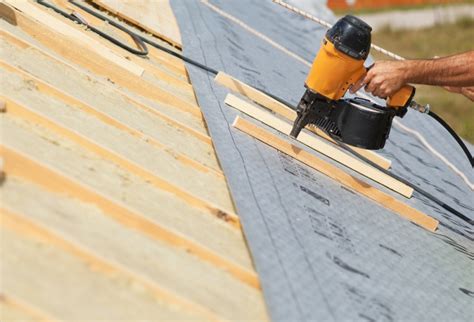 Installer un écran sous toiture quel prix et quels types de matériaux