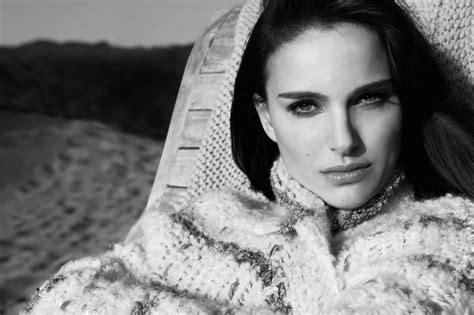 Download Celebrity Natalie Portman Hd Wallpaper