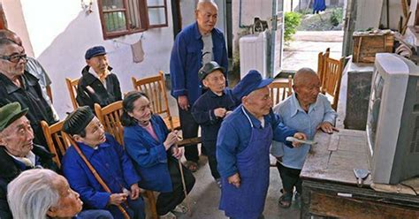 Làng người lùn bí ẩn ở Trung Quốc Thế giới cổ tích ẩn trong rừng núi