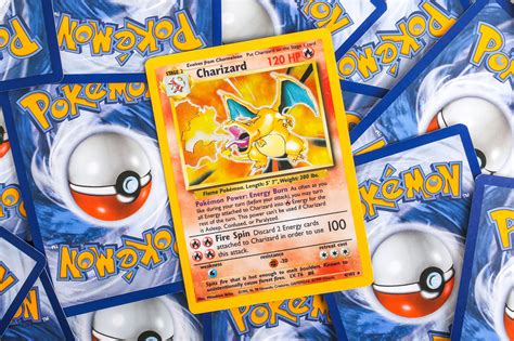 Ẩn Bản thiết kế vĩ đại đằng sau bộ bài kinh điển Pokémon TCG
