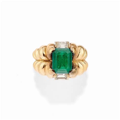 Anello In Oro Bicolore K Smeraldo Sintetico E Diamanti Circa