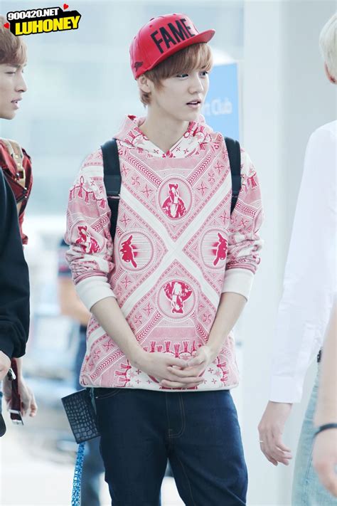 Exo Luhan Airport Fashion