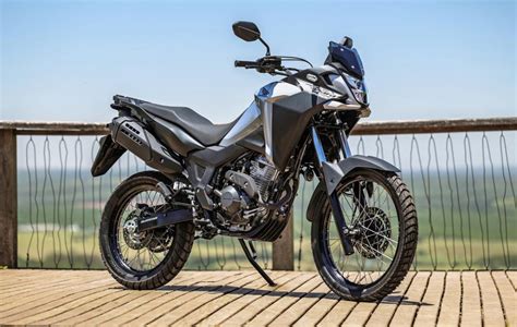 Honda Sahara 300 Standard 2024 ficha técnica preço e itens de série