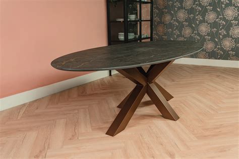 Eettafel Matrix Brons Ovaal Dekton Laurent Tafelwinkel