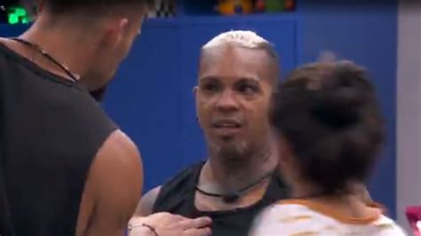 RODRIGUINHO DIZ NA CARA DE NIZAM SE PIZANE SAIR HJ É SINAL Q O PUBLICO