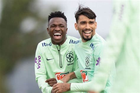 Ex Flamengo Lucas Paquetá explica relação Vinícius Júnior