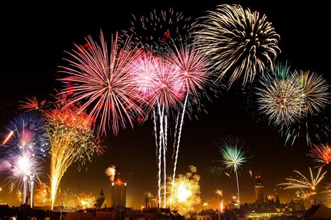 New Year S Eve Fireworks 2024 Live Stream Online From London New York