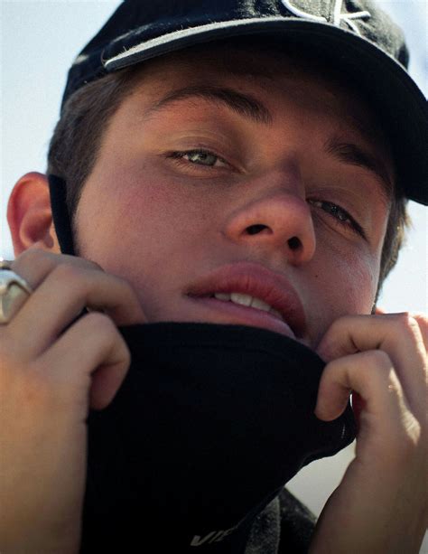 Ethan Cutkosky Nude Fakes 61 фото