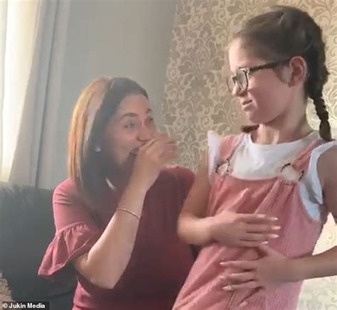 Girl Looks Disgusted When Mother Breaks The News That She Is Pregnant Daily Mail Online
