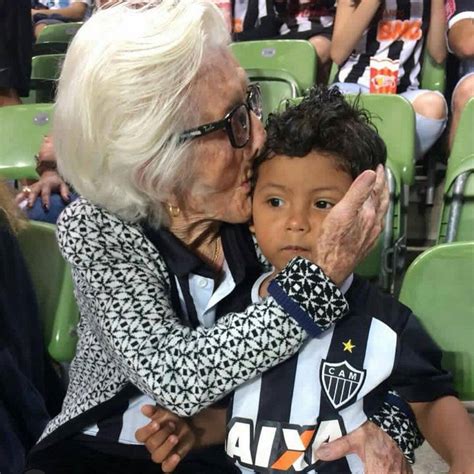 Ícone do Atlético MG Vovó do Galo morre aos 101 anos Esporte iG