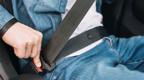 Cuánto es la multa por no usar cinturón de seguridad