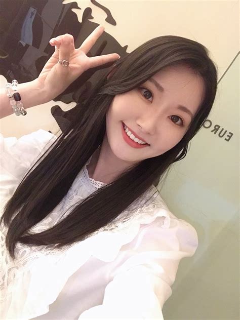 羽藤 萌結 𝙃𝙖𝙩𝙤𝙝 𝙈𝙤𝙮𝙪 on Twitter 12 30 若手女優達がトークしたりするイベント 若女トーク です