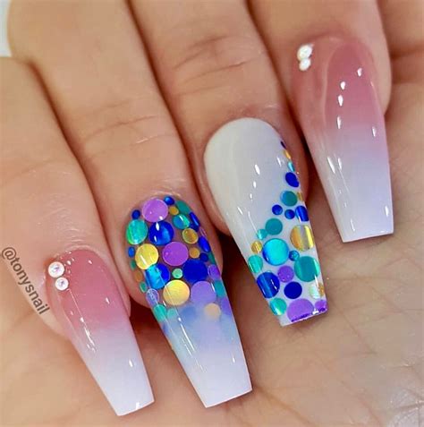Descubrir 34 imagen uñas de acrilico de confeti Viaterra mx