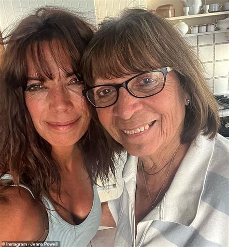 Jenny Powell S Fans Go Wild Over Her Mother S Youthful Appearance After