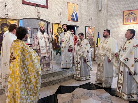 Mitropolitul grec al Austriei a slujit în Biserica românească Sf