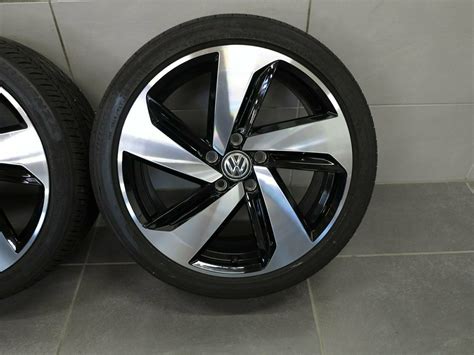 18 Tommer Sommerhjul Original VW Golf Jetta Milton Keyn