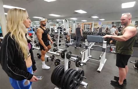 Womans Social Experiment To Wear Painted Pants At The Gym