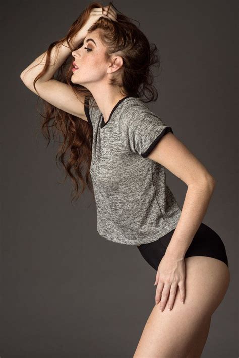 Human Figure Pose Reference Reference Drawing Female Figure Pose