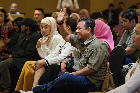 Menparekraf Pelayanan Prima Jadi Daya Tarik Wisman Untuk Datang