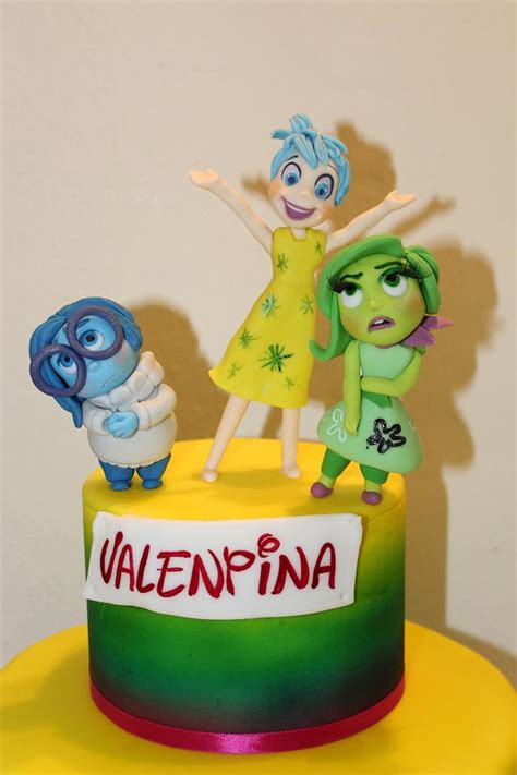 Inside Out Decorated Cake By Debora Calderini Cakesdecor