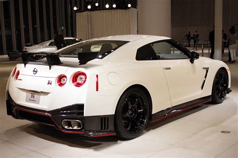 Nissan Unveils The 600 Hp Nismo GT R At Tokyo Motor Show PakWheels Blog