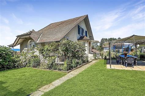 Charmante Maison bi familiale sur parcelle à haut Potentiel Canton Vaud
