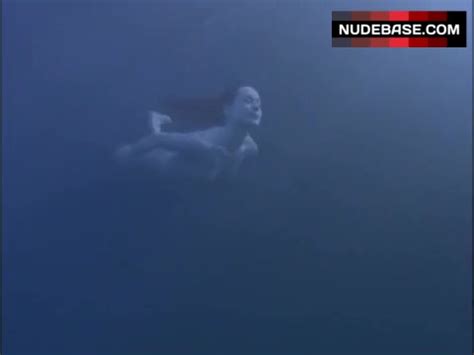 Simone Elise Girard Nude In Underwater The Hunger Nudebase