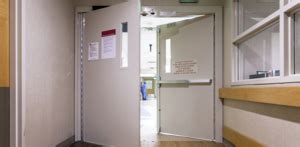 Puertas de vaivén a medida Alpis Carpintería en Madera a Medida